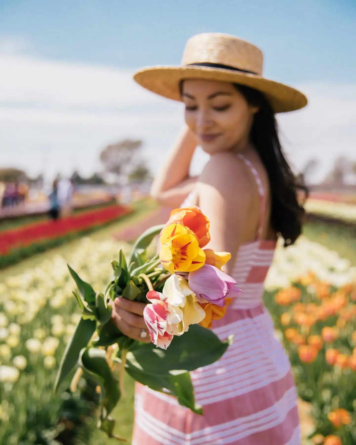37 Gorgeous Spring Photoshoot Ideas to Try This Season