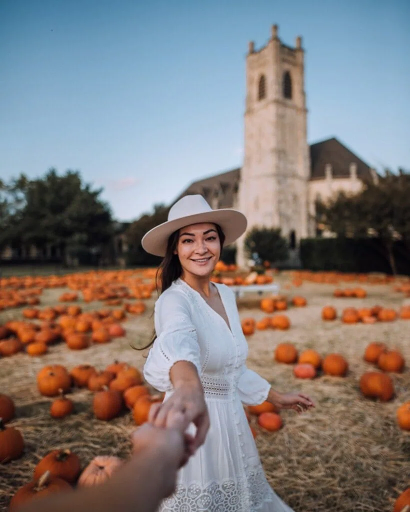 40 Fall Photoshoot Ideas: The Instagrammers Guide