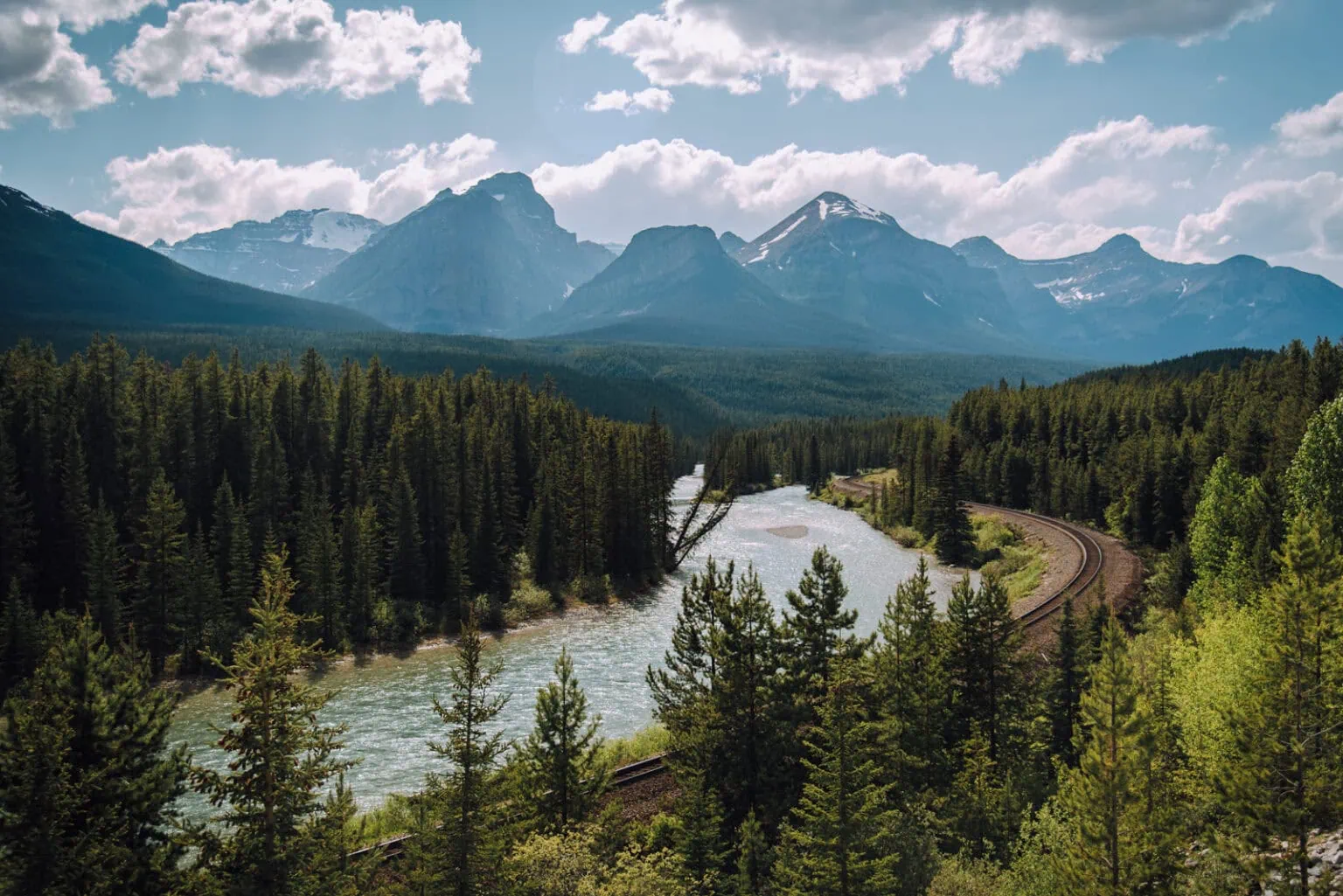 The Ultimate 3-Day Banff Itinerary (With Map & Photos!)