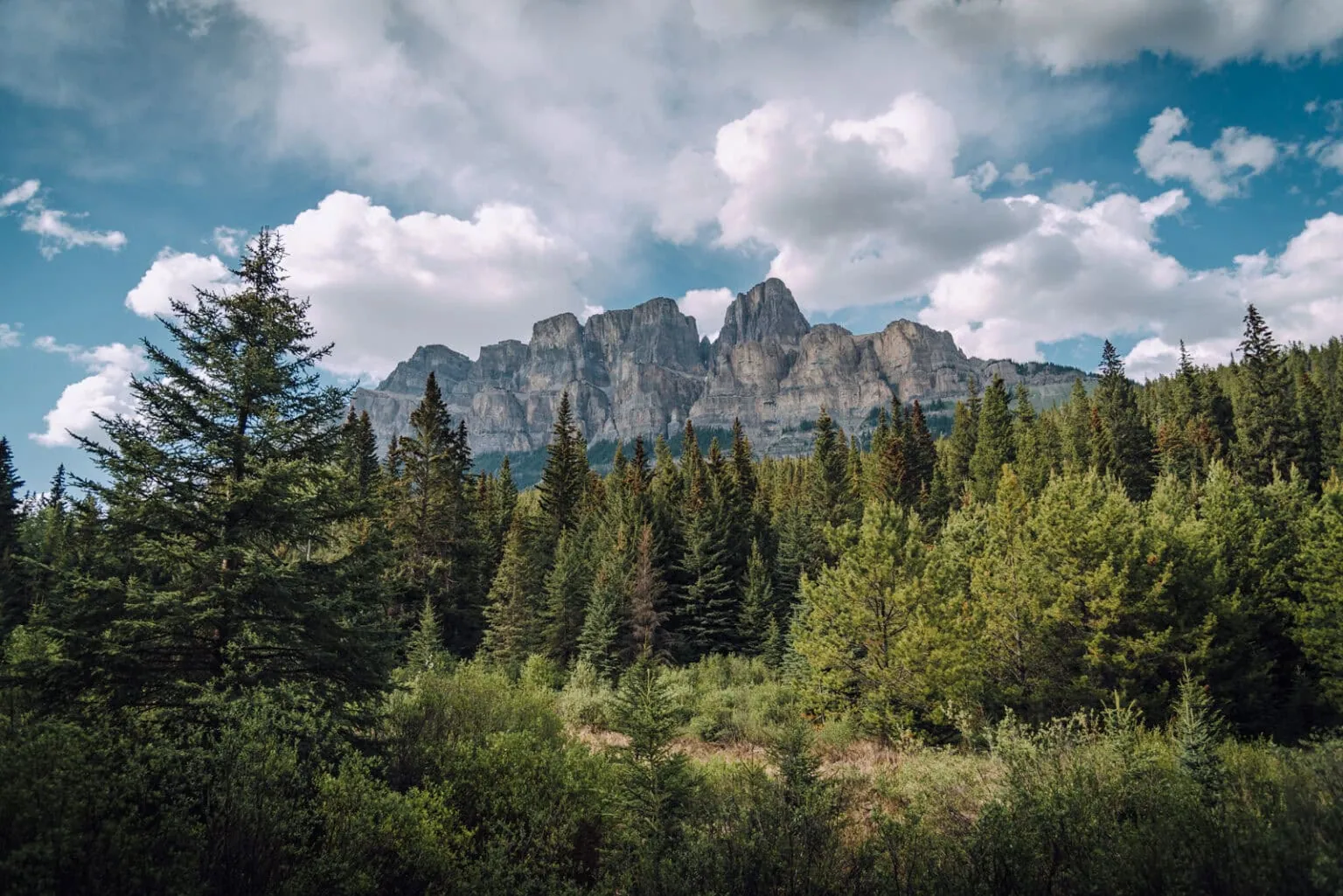 The Ultimate 3-Day Banff Itinerary (With Map & Photos!)