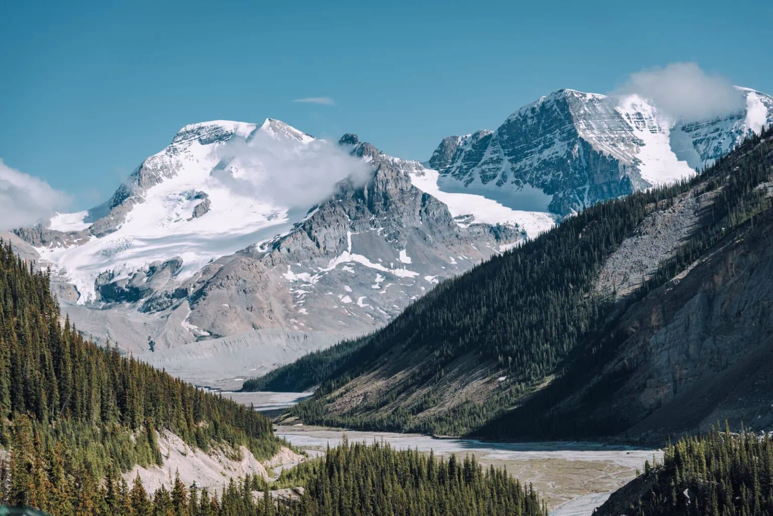 The Ultimate 3-Day Banff Itinerary (With Map & Photos!)