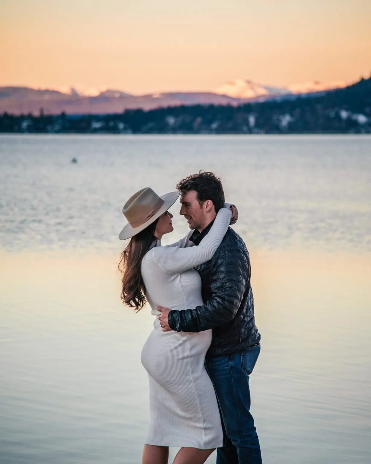 50 Couple Poses to Try for Your Next Couples Photoshoot