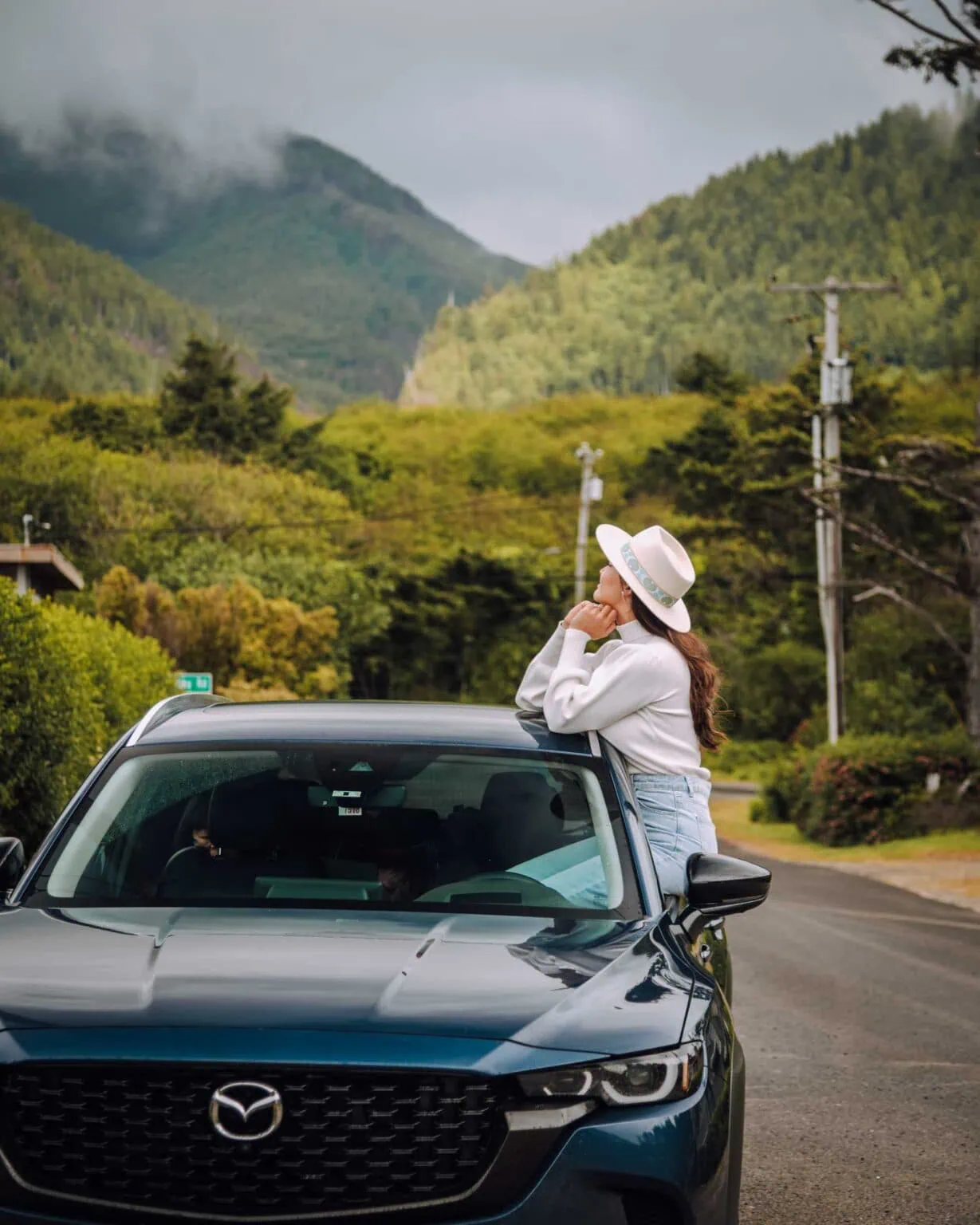 31 Easy Car Photoshoot Ideas (With Photo Inspo!)